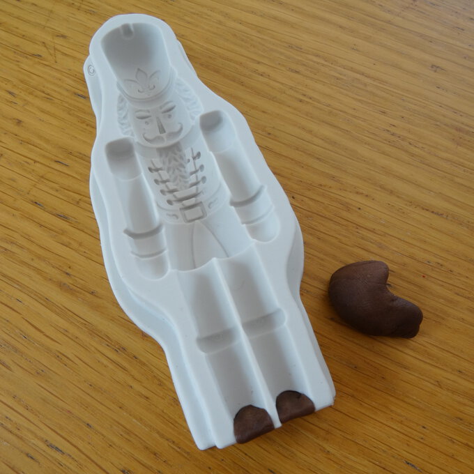 How to Make Christmas Chocolates | Hobbycraft