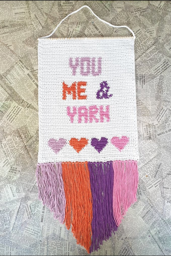 How to Crochet a Valentine's Day Banner | Hobbycraft