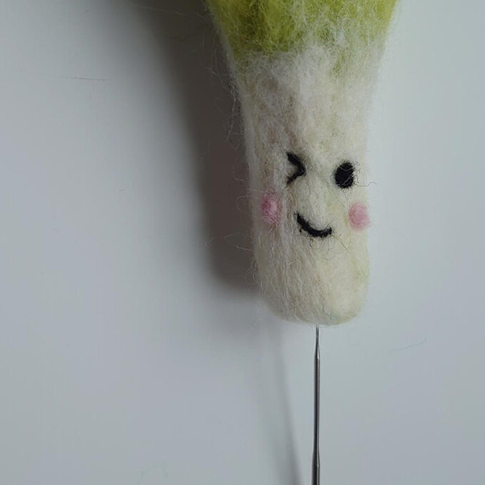 How to Make Needle Felted Leeks | Hobbycraft