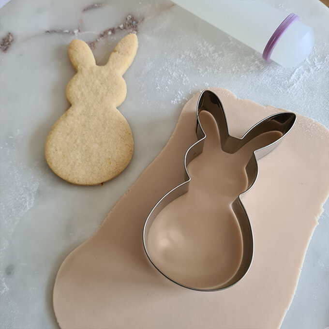 How to Make Easter Biscuits | Hobbycraft