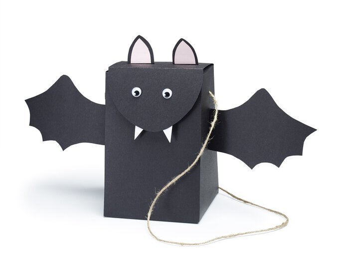 How to Make a Bat Treat Bag | Hobbycraft