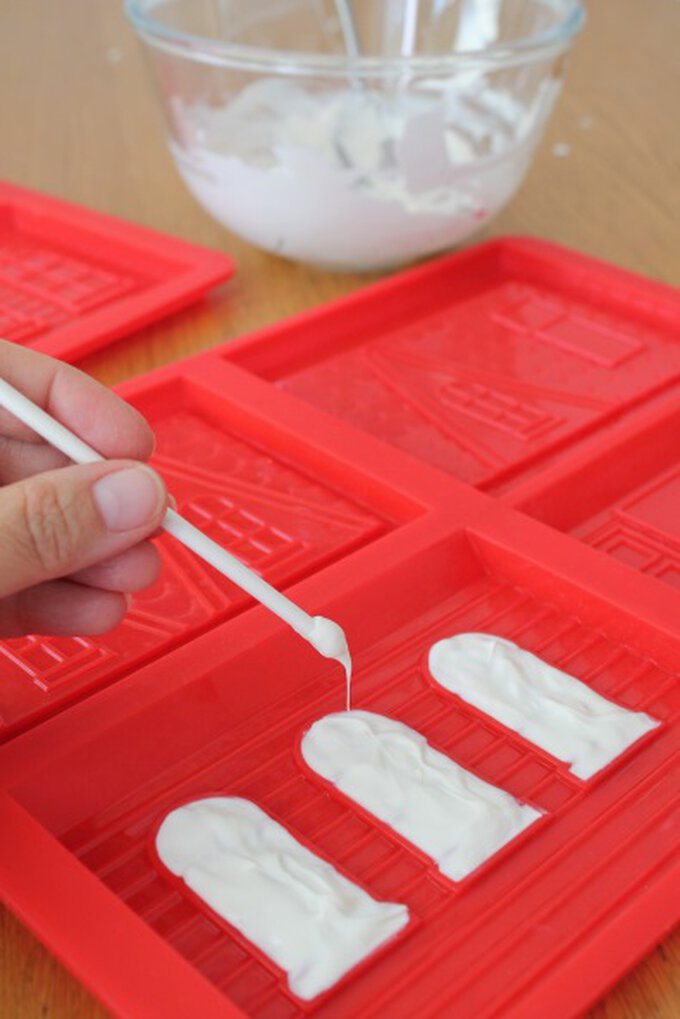 How to Make a Chocolate House | Hobbycraft