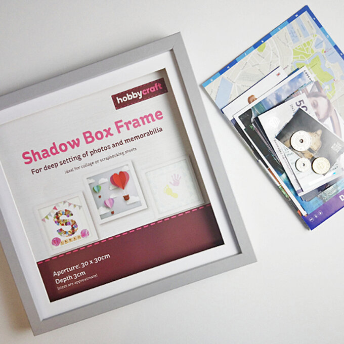 How to Create a Holiday Memory Frame | Hobbycraft