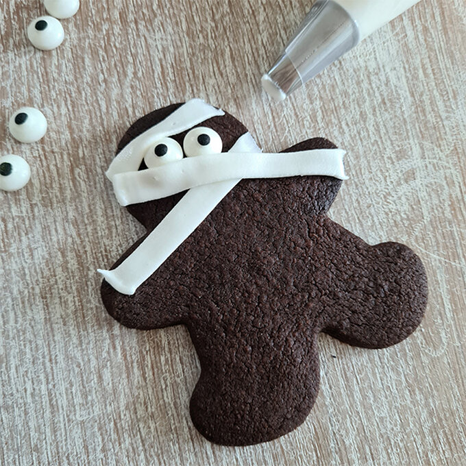 How to Make Gingerbread Mummies | Hobbycraft
