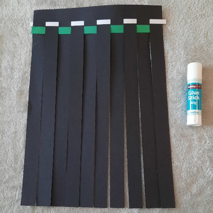 How to Make Paper Woven Tartan | Hobbycraft