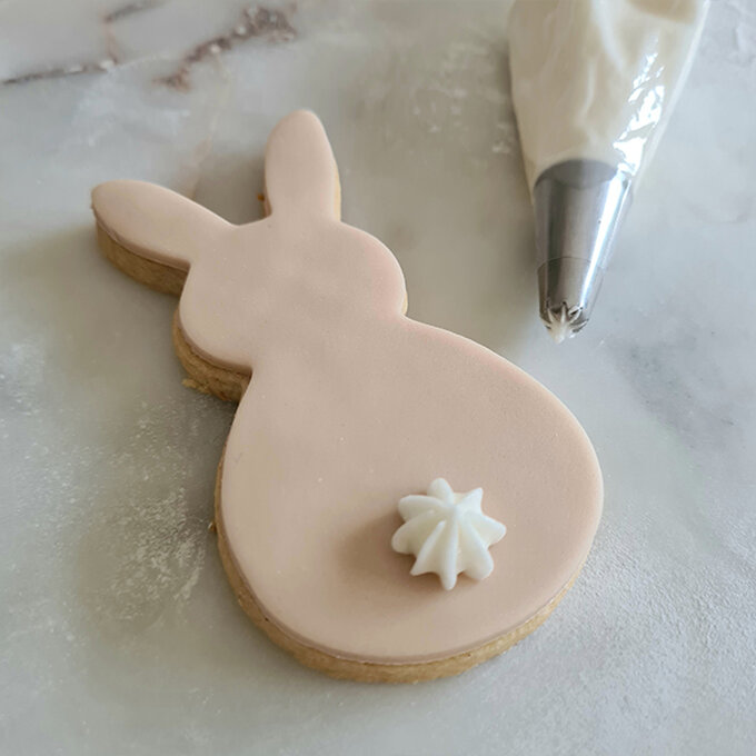 How to Make Easter Biscuits | Hobbycraft