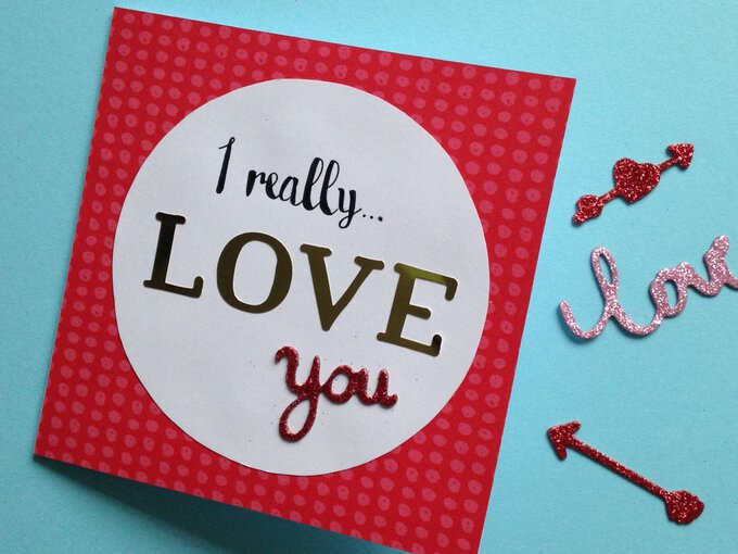 How to Make a Typography Valentine's Card | Hobbycraft