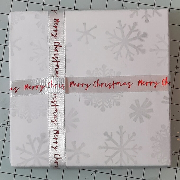 3 Ways to Make Handmade Gift Wrap | Hobbycraft