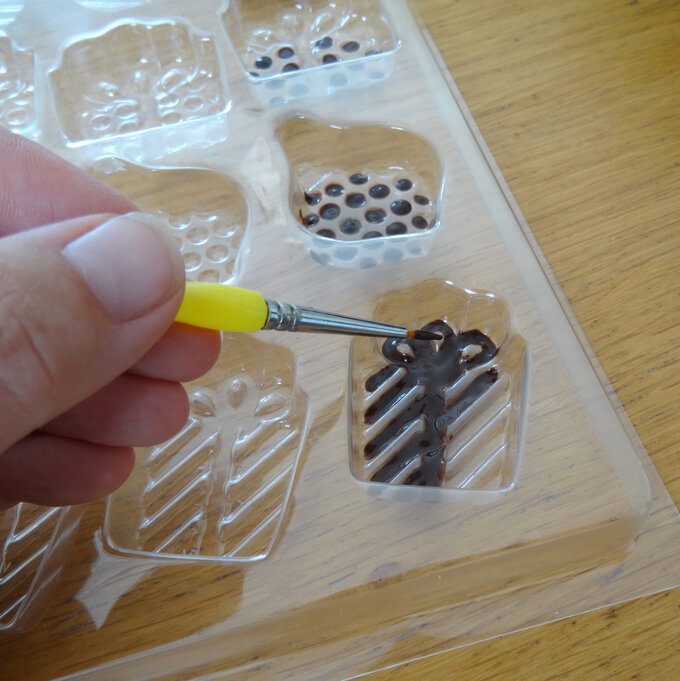 How to Make Christmas Chocolates | Hobbycraft