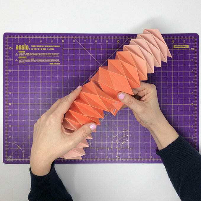 How to Make Origami Vase Sleeves | Hobbycraft