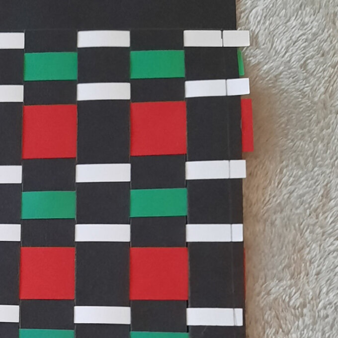 How to Make Paper Woven Tartan | Hobbycraft