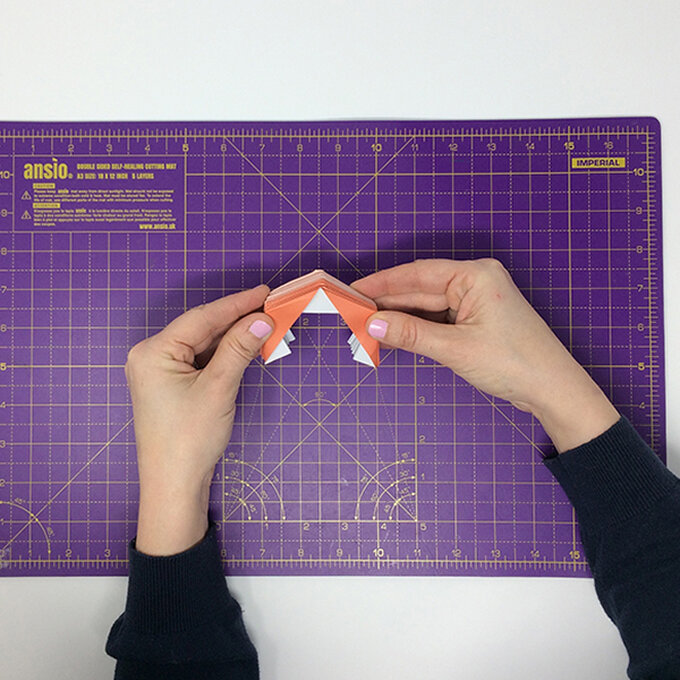 How to Make Origami Vase Sleeves | Hobbycraft