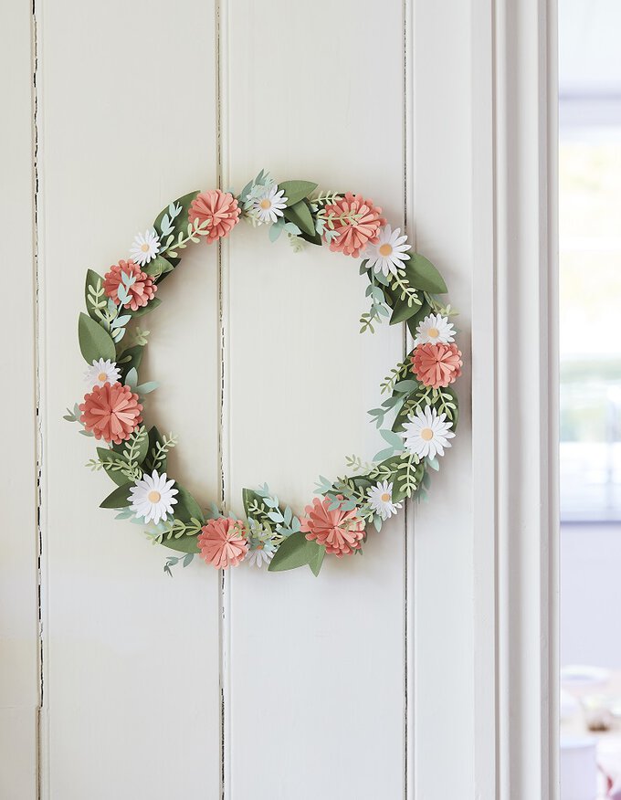 Cricut: How to Make a Spring Wreath | Hobbycraft