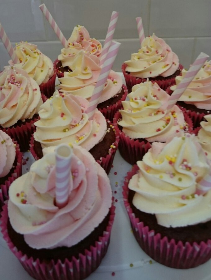 How to Make Strawberry Milkshake Cupcakes | Hobbycraft