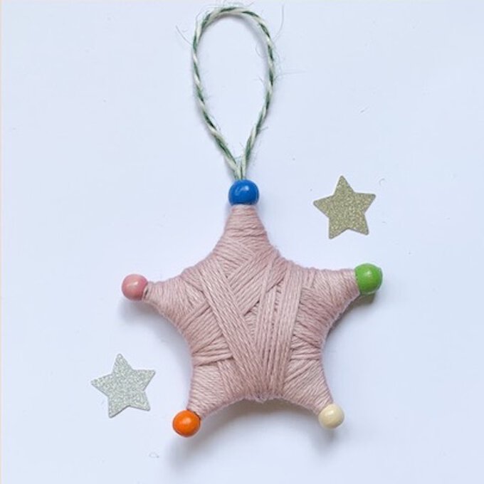 How to Make Yarn Wrapped Baubles | Hobbycraft