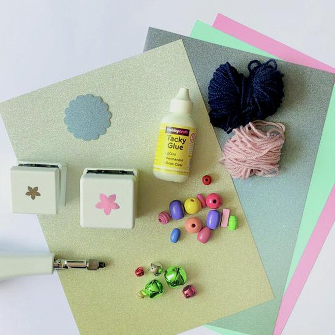 How to Make Vintage Paper Baubles | Hobbycraft