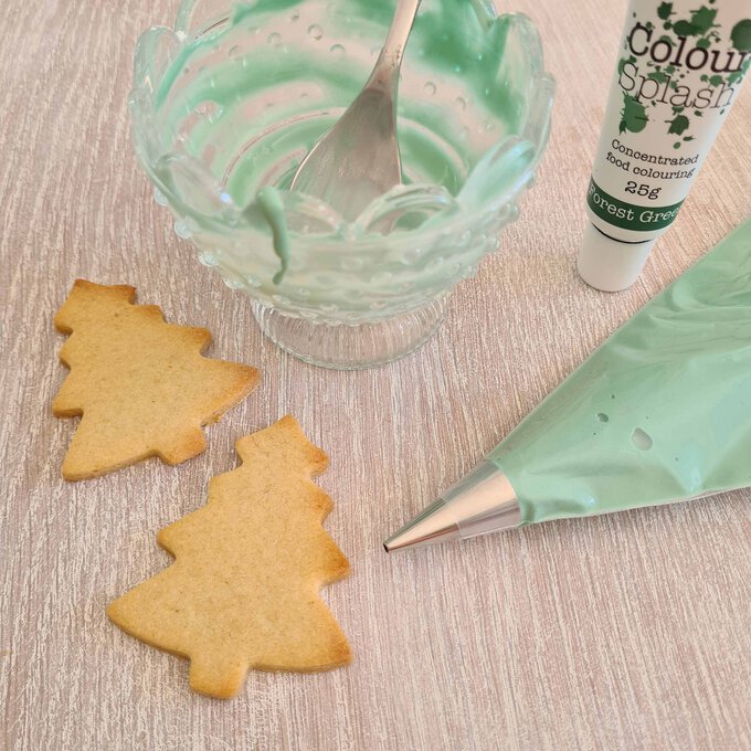 How to Decorate Christmas Biscuits | Hobbycraft
