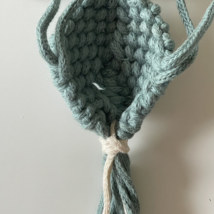 How to Make a Macrame Bee Plant Hanger | Hobbycraft