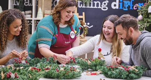 Christmas Decorations & Crafts | Hobbycraft