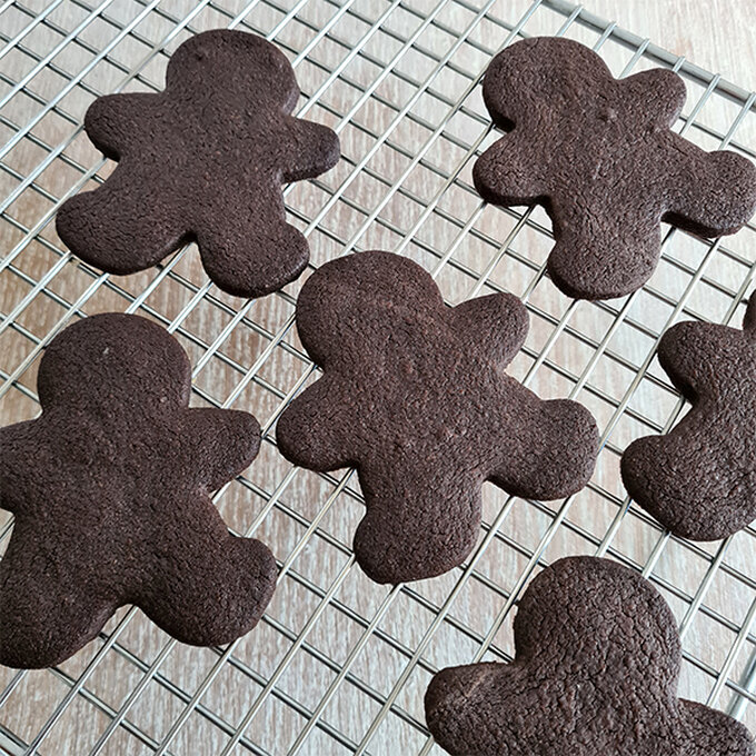 How to Make Gingerbread Mummies | Hobbycraft