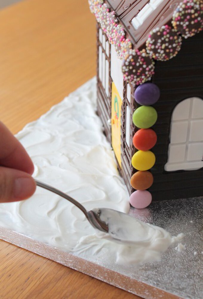 How to Make a Chocolate House | Hobbycraft