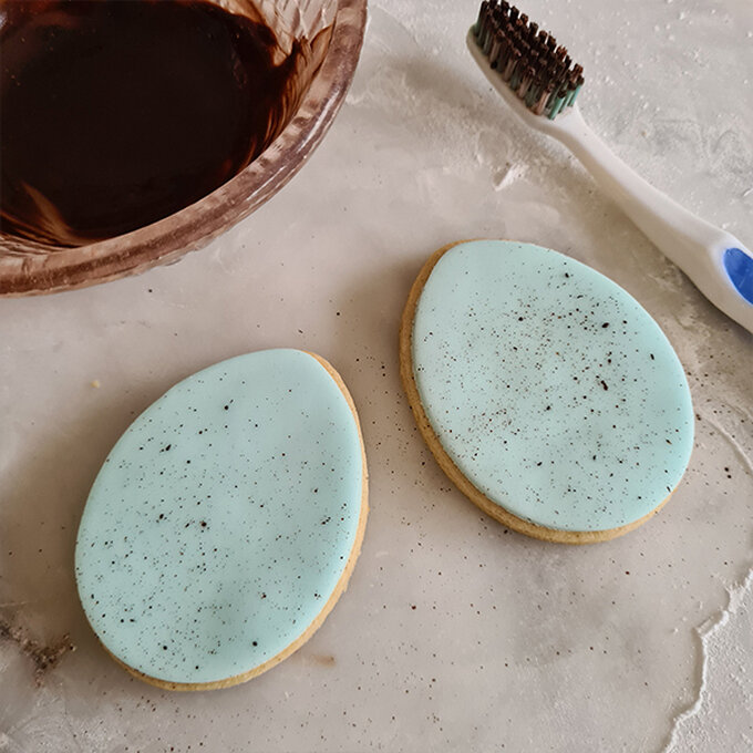 How to Make Easter Biscuits | Hobbycraft