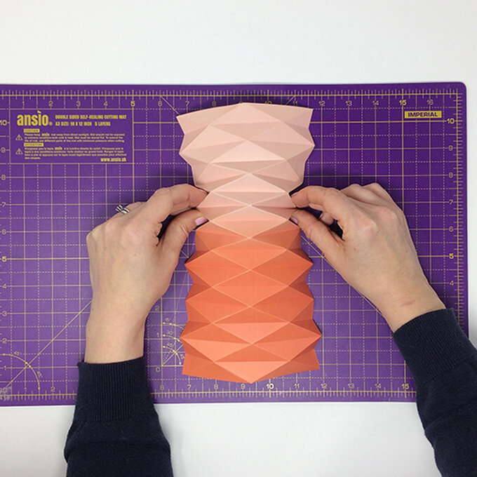 How to Make Origami Vase Sleeves | Hobbycraft