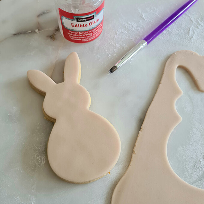 How to Make Easter Biscuits | Hobbycraft