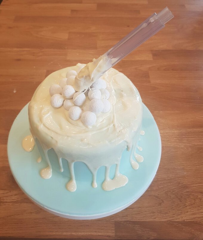 how to make a gravity cake