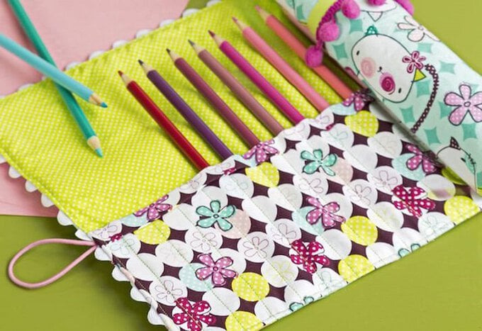 How to Make a Roll-up Craft Tidy | Hobbycraft