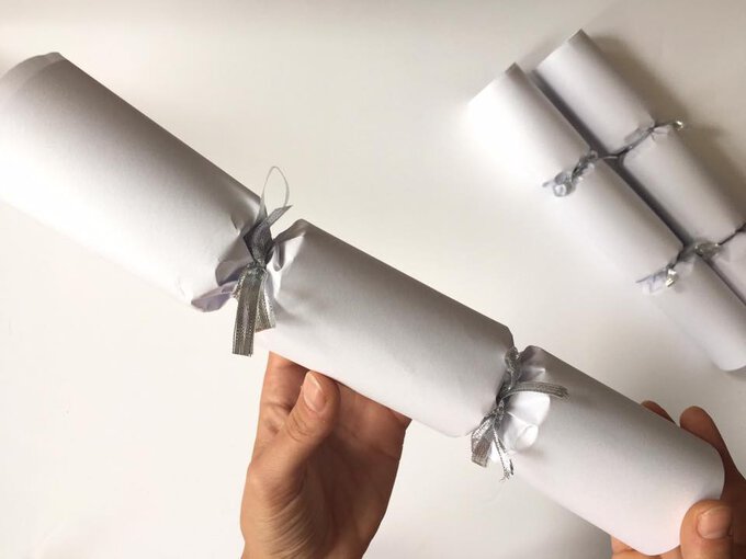 How to Make Bright Christmas Crackers | Hobbycraft
