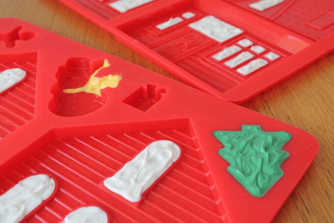 How to Make a Chocolate House | Hobbycraft