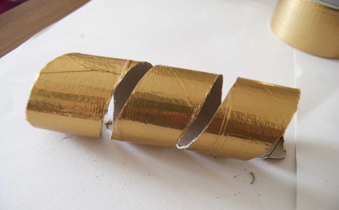 How to Make an Egyptian Amulet | Hobbycraft