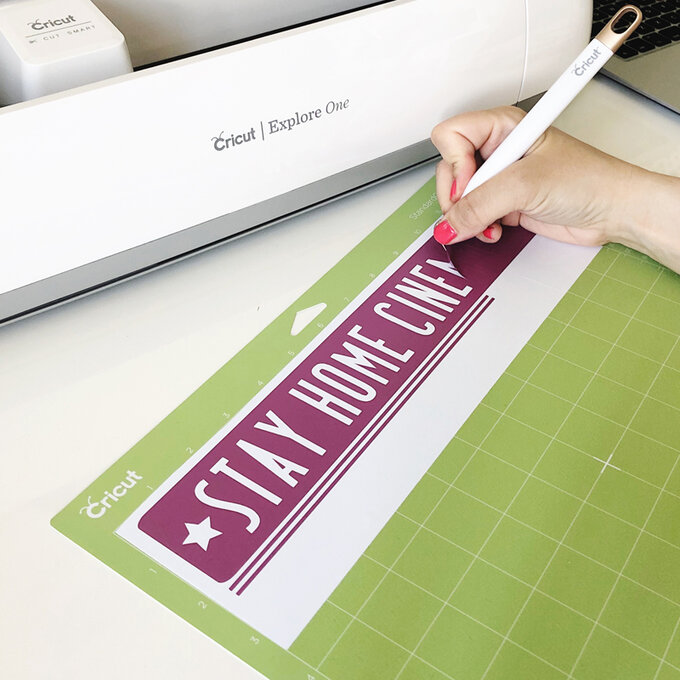 Cricut: How to Make a Movie Night Blackboard | Hobbycraft