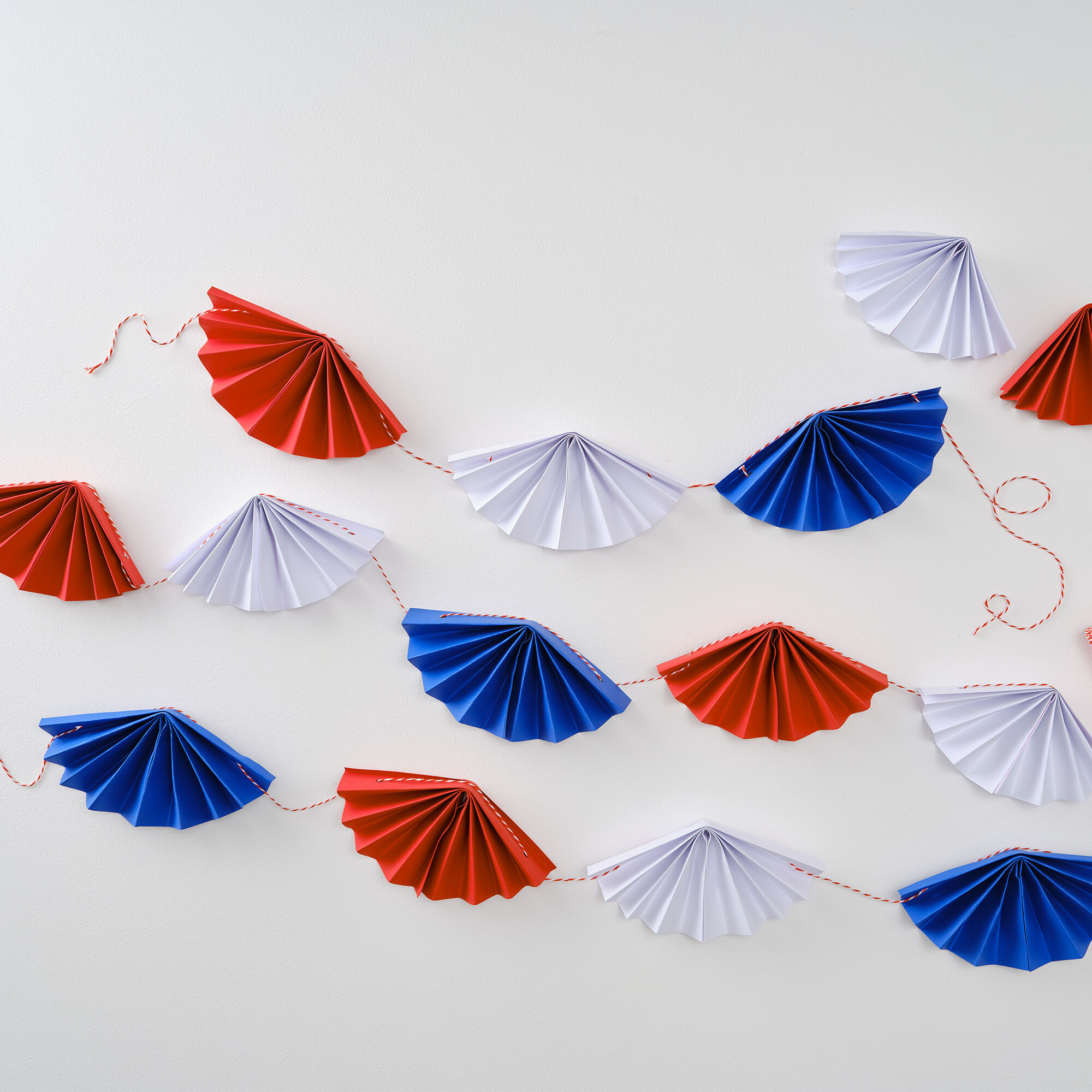 How to Make Paper Fan Bunting | Hobbycraft