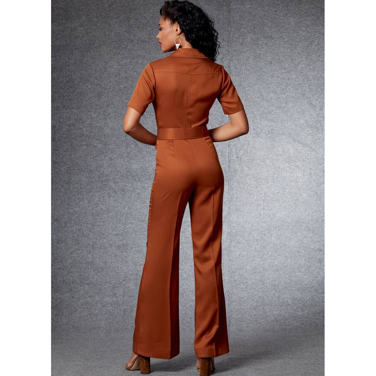 Vogue Jumpsuit and Belt Sewing Pattern V1719 (8-16) | Hobbycraft