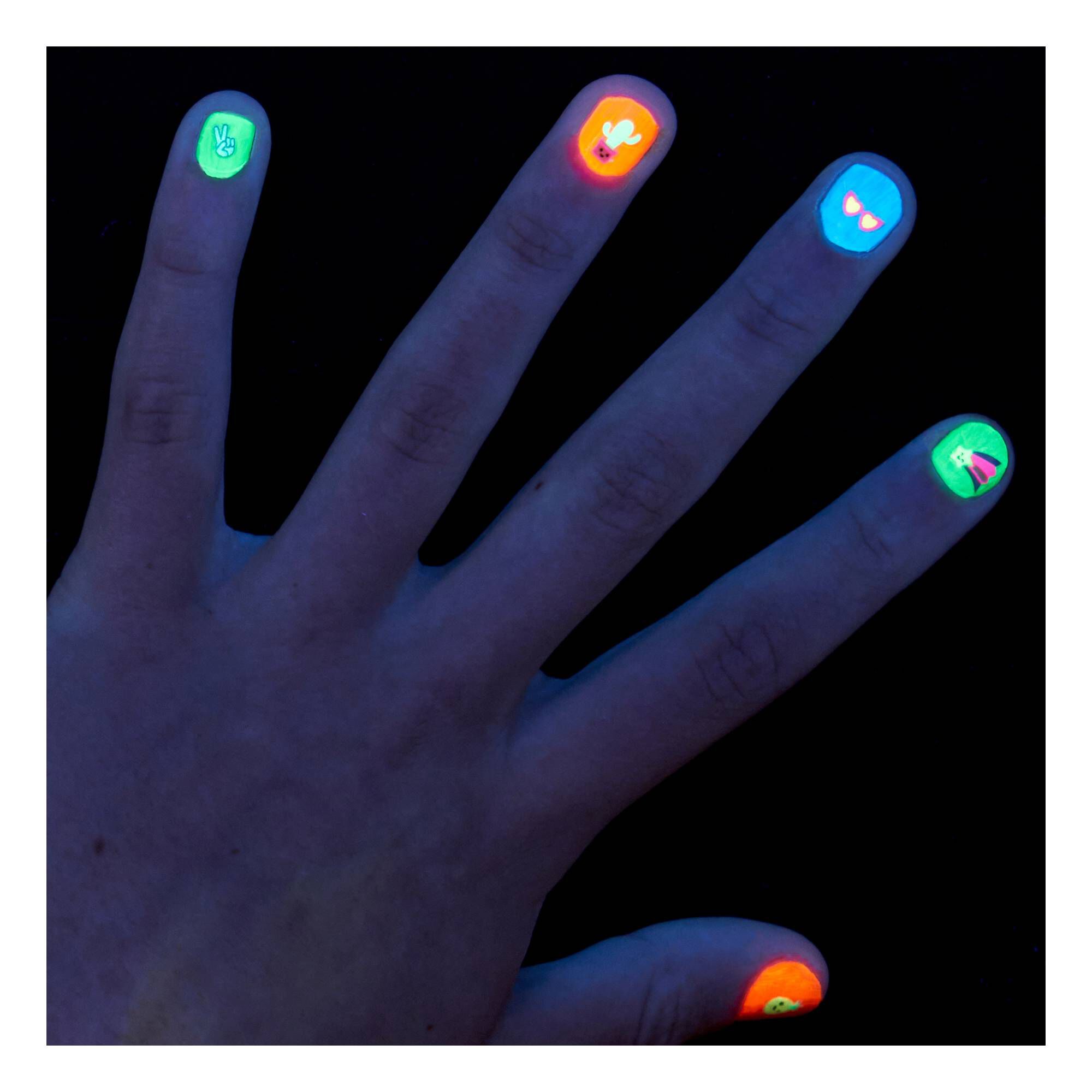 FabLab Glam and Glow Nail Studio | Hobbycraft
