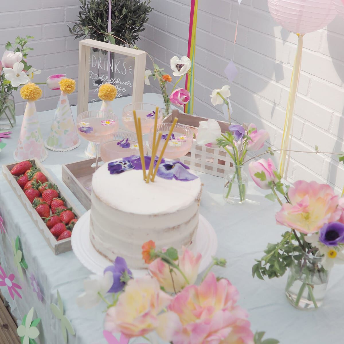 5 DIY Reusable Decorations for Eco-Friendly Parties | Hobbycraft