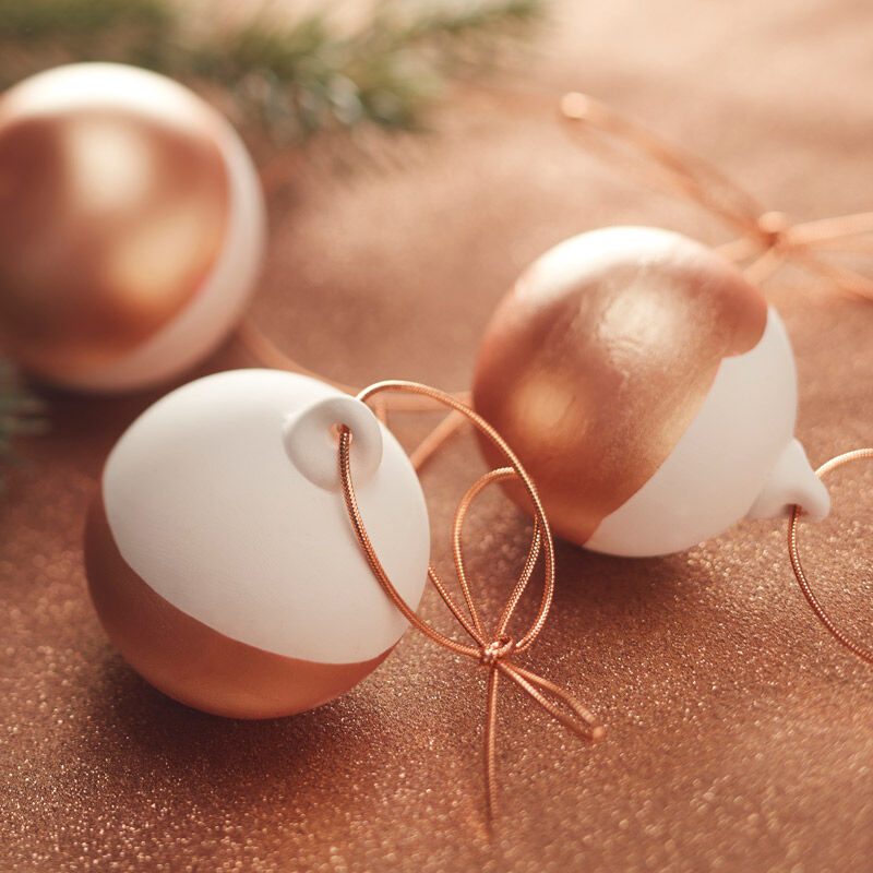 How to Make Copper Dipped Baubles | Hobbycraft