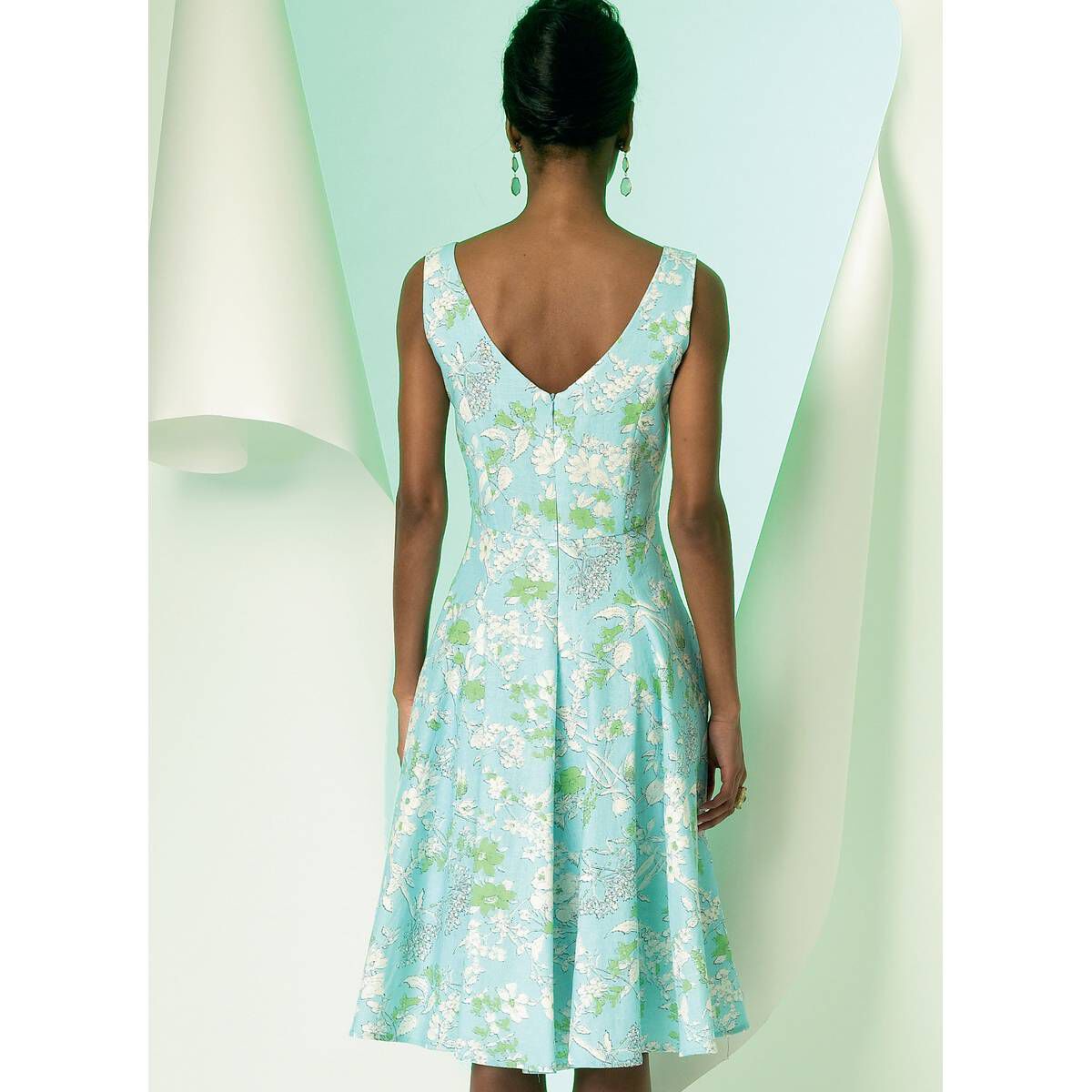 Vogue Women’s Dress Sewing Pattern V8997 (14-22) | Hobbycraft