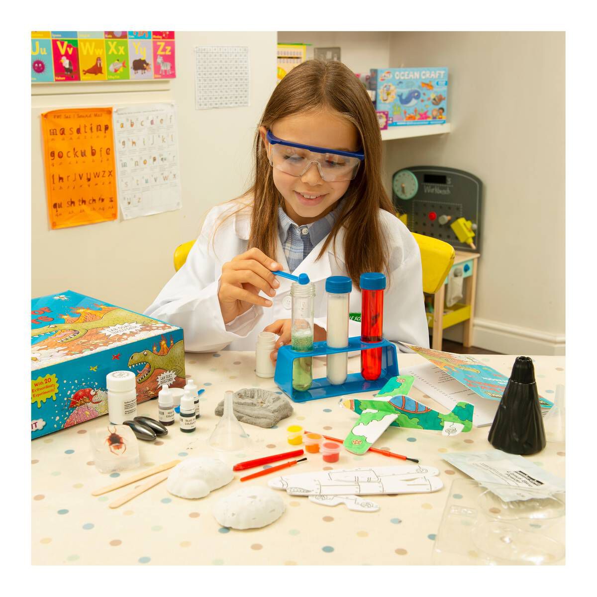 Galt Horrible Science Bulging Box of Experiments | Hobbycraft