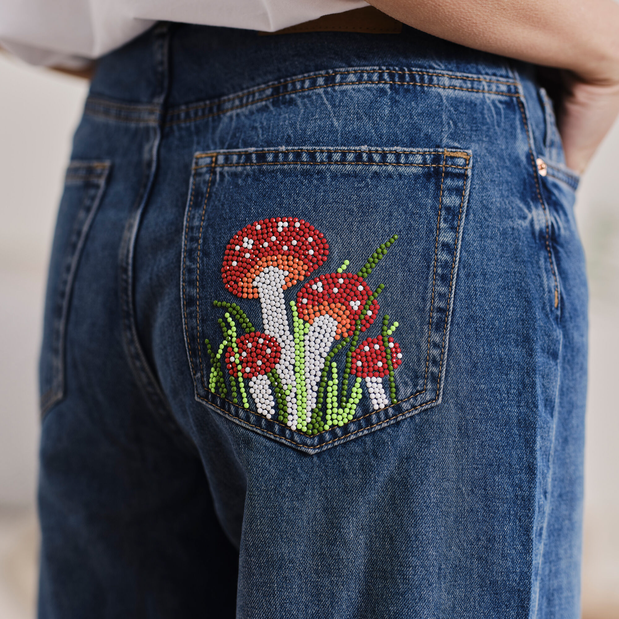 How to Customise Jeans with Diamond Dotz | Hobbycraft
