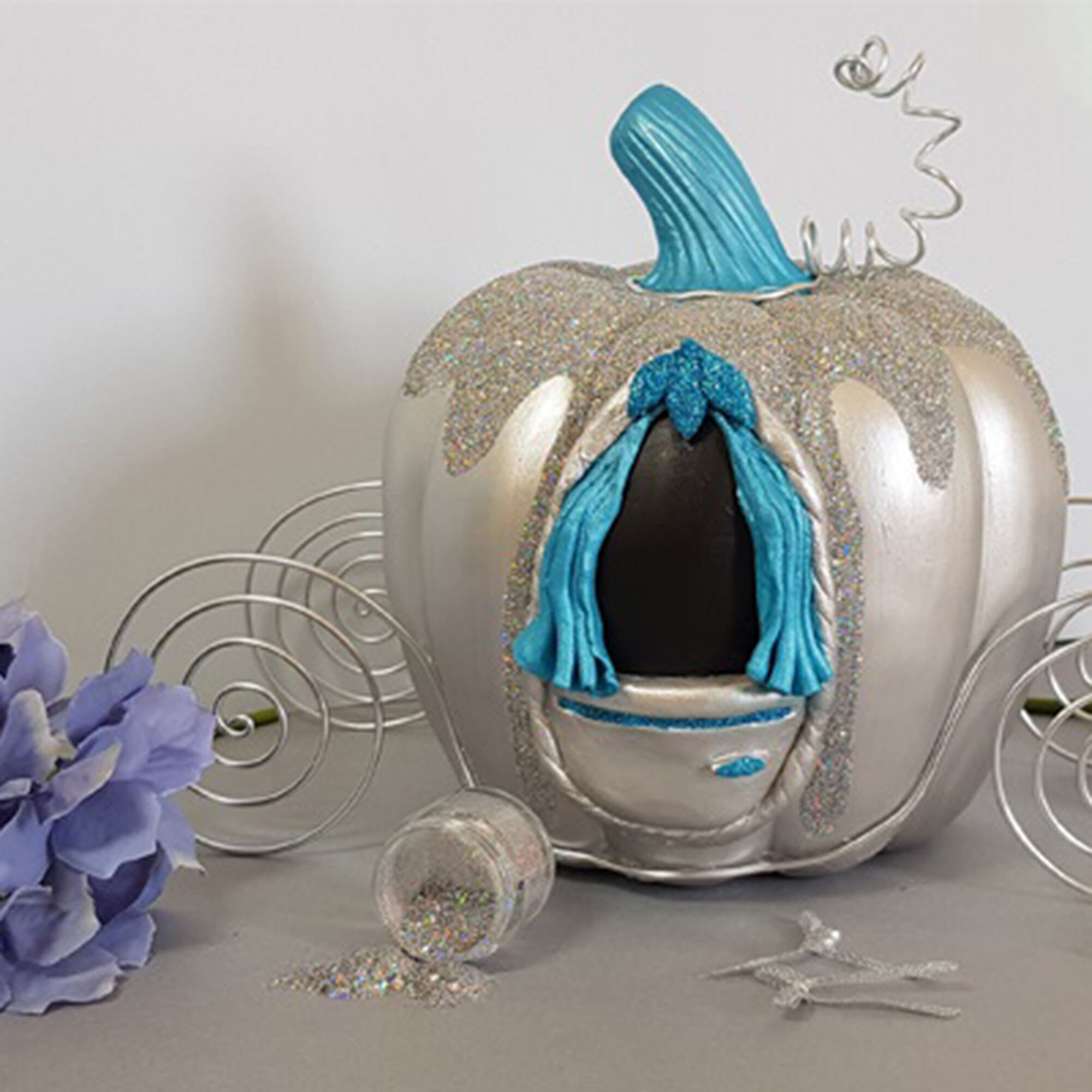How to Make a Cinderella Carriage Pumpkin | Hobbycraft