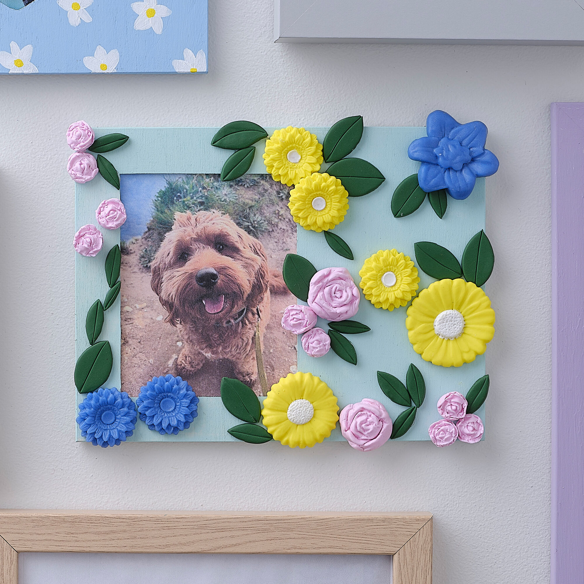 How to Make a FIMO Clay Flower Frame | Hobbycraft