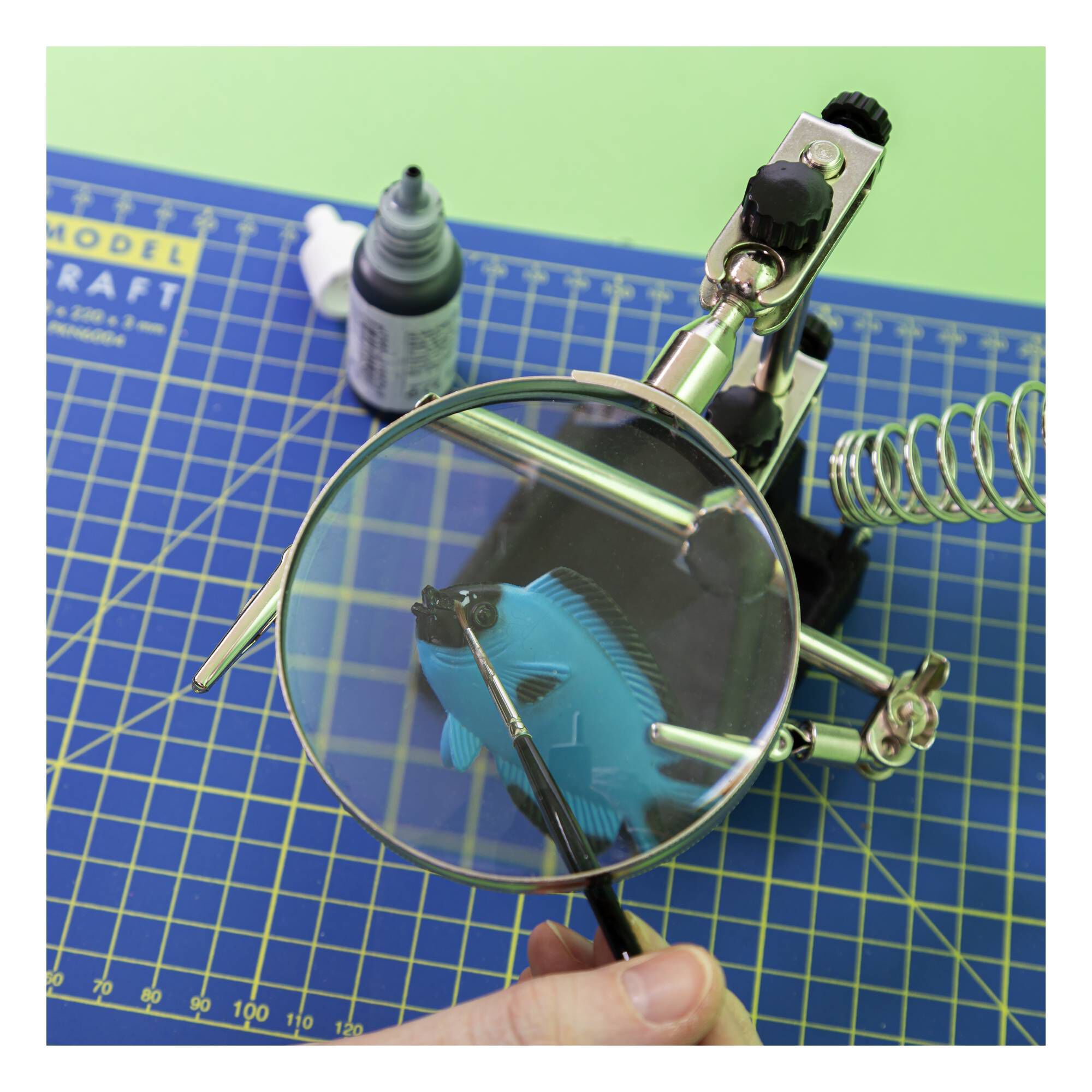 Modelcraft Heavy Duty Helping Hands Magnifier | Hobbycraft