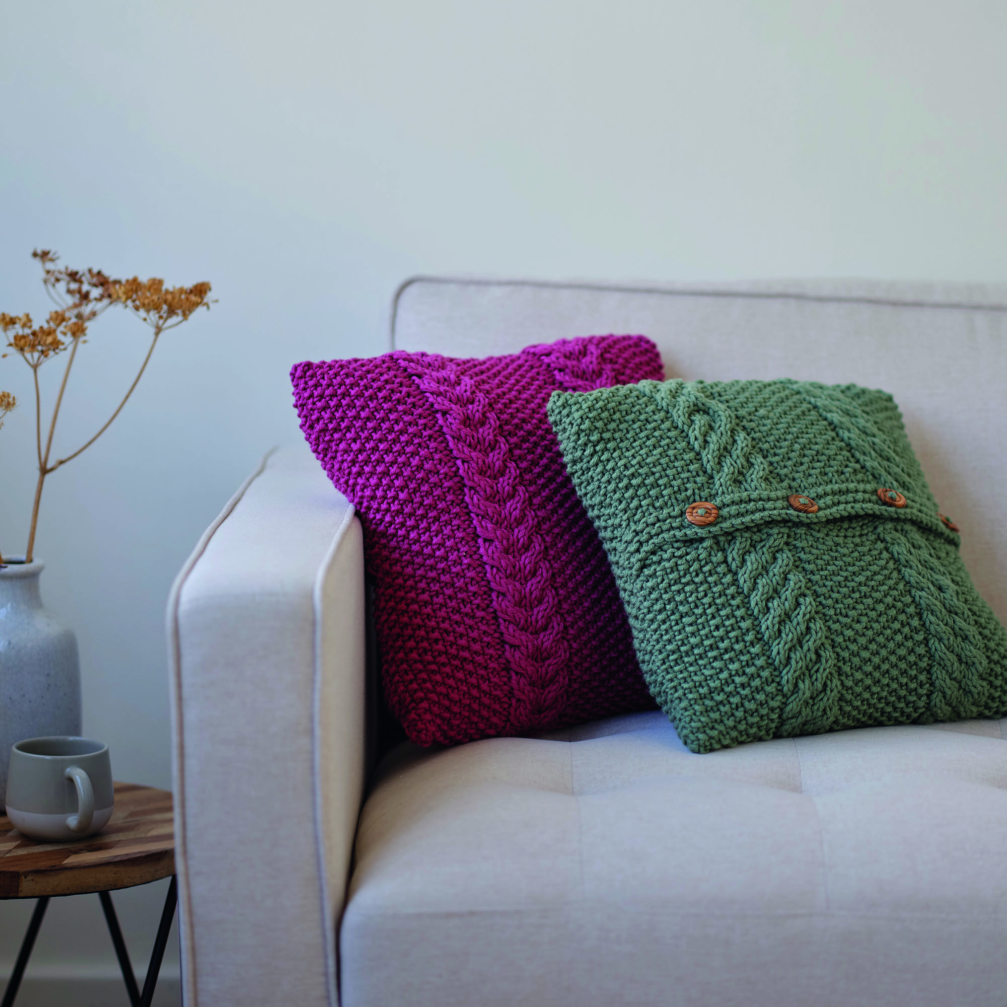 Chunky Cable Knit Cushion Pattern | Hobbycraft