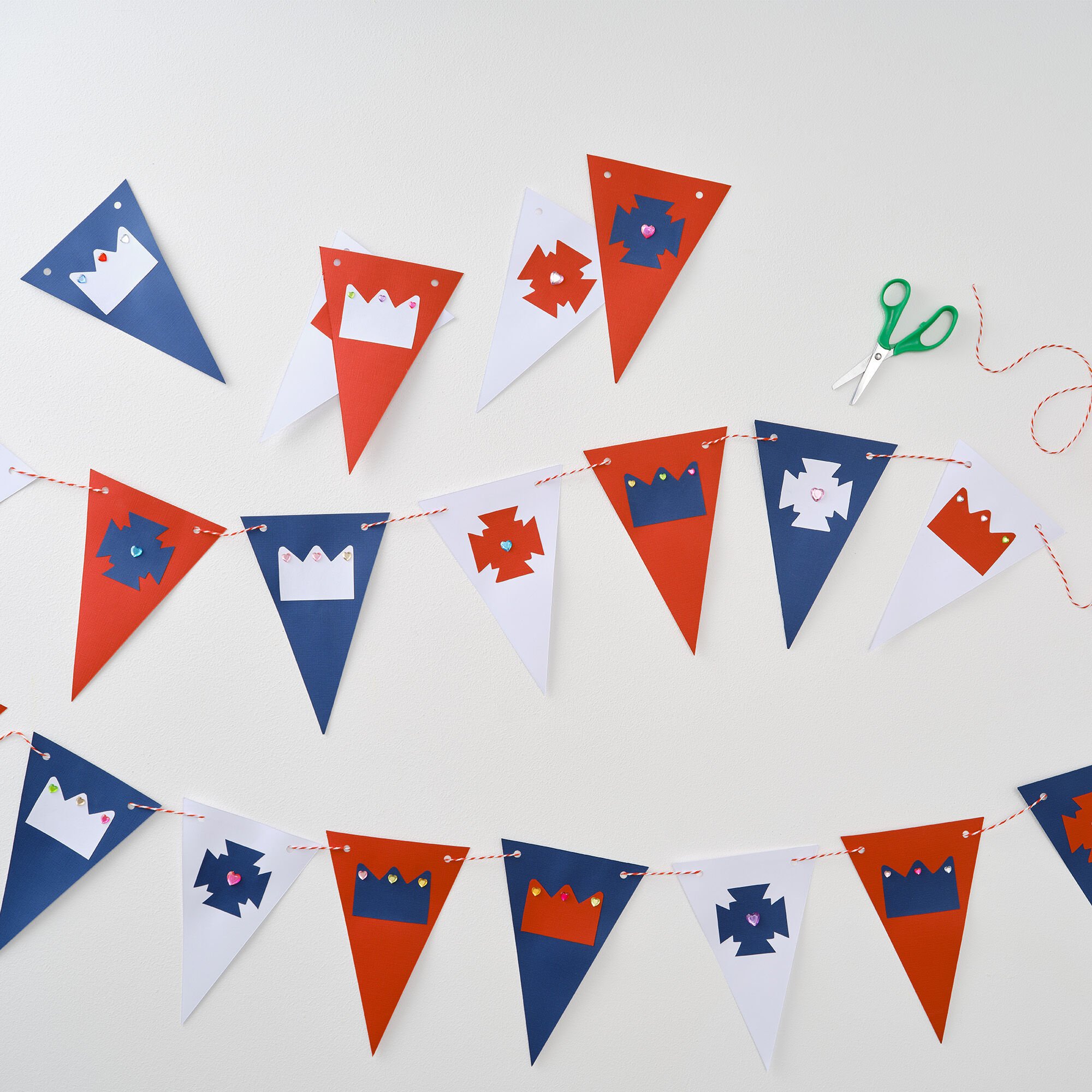 How to Make Easy Paper Bunting | Hobbycraft