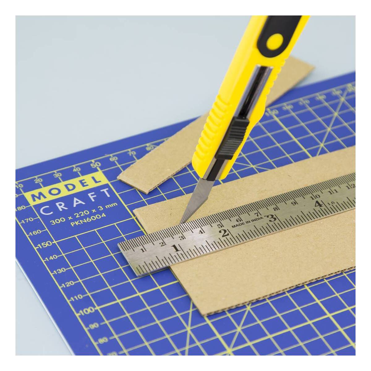 Modelcraft Plastic Cutter Scriber Tool and 5 Spare Blades | Hobbycraft