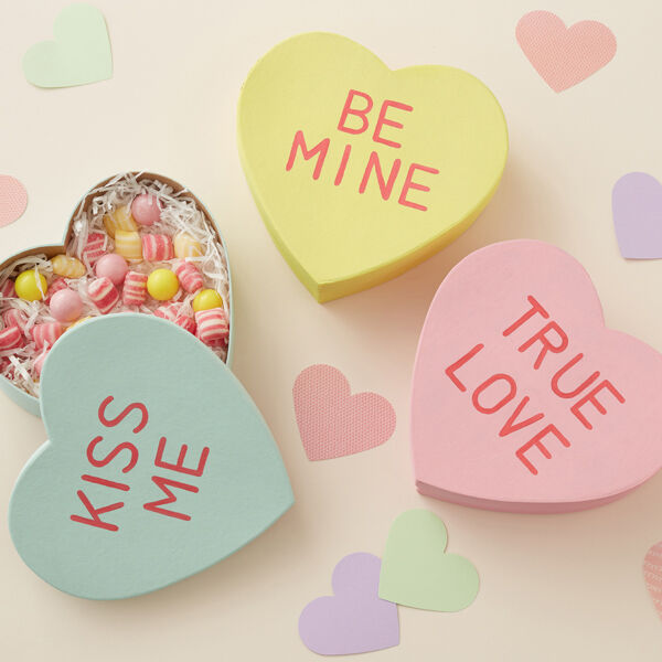 How to Make Painted Love Heart Gift Boxes | Hobbycraft