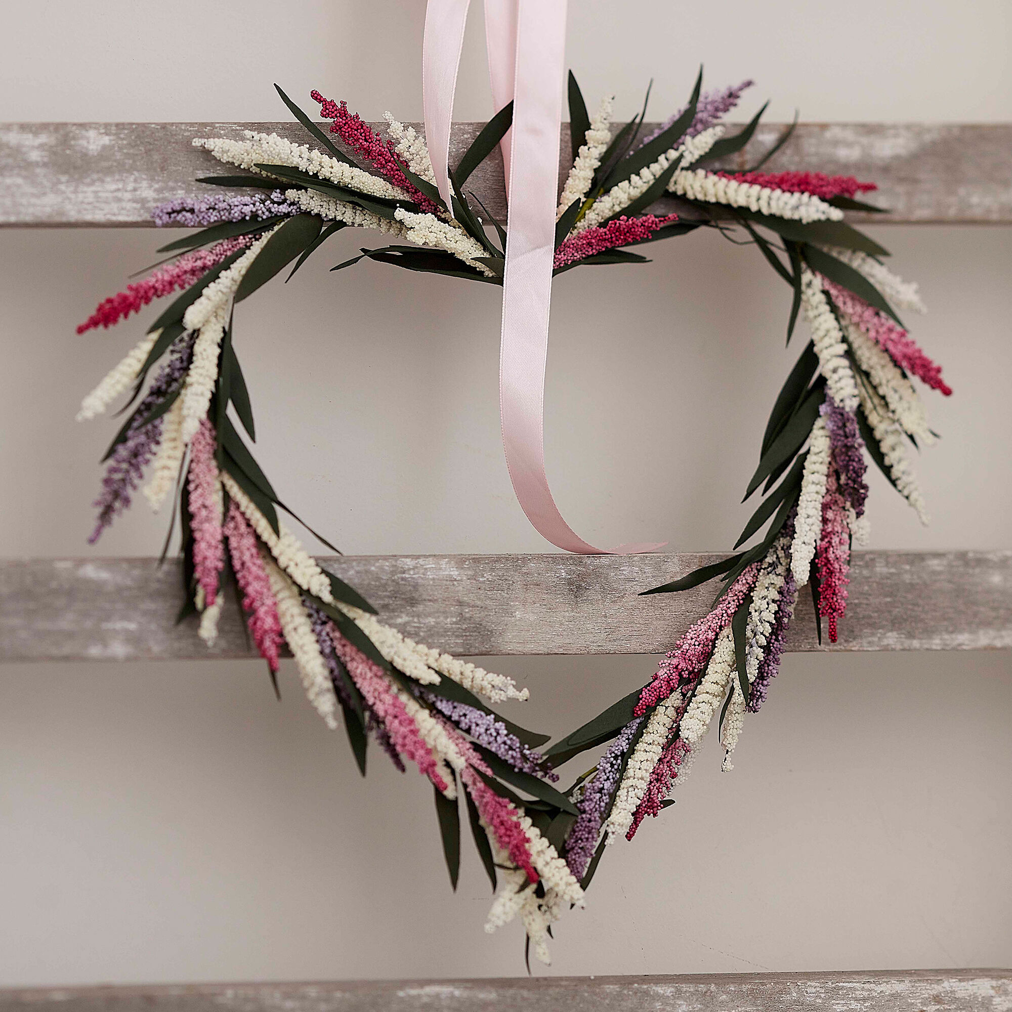 How to Make a Floral Heart Wreath | Hobbycraft